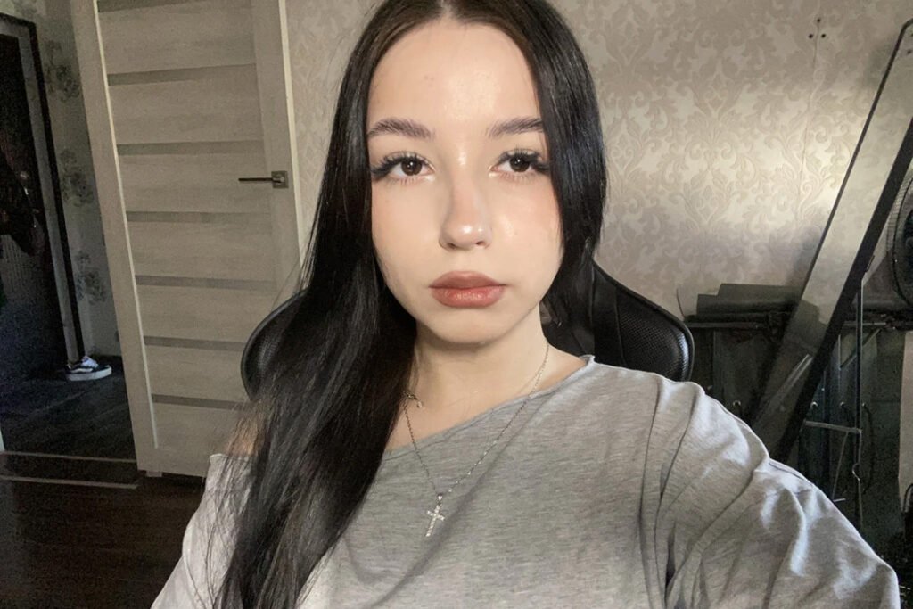 Top 5 Stripchat Models in Russia (2025 Edition You Need to Watch) SlayTease - Creator ...